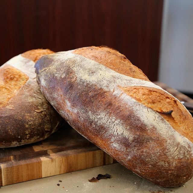 Bag byens bedste brød med Bagerlandsholdet - Surdej